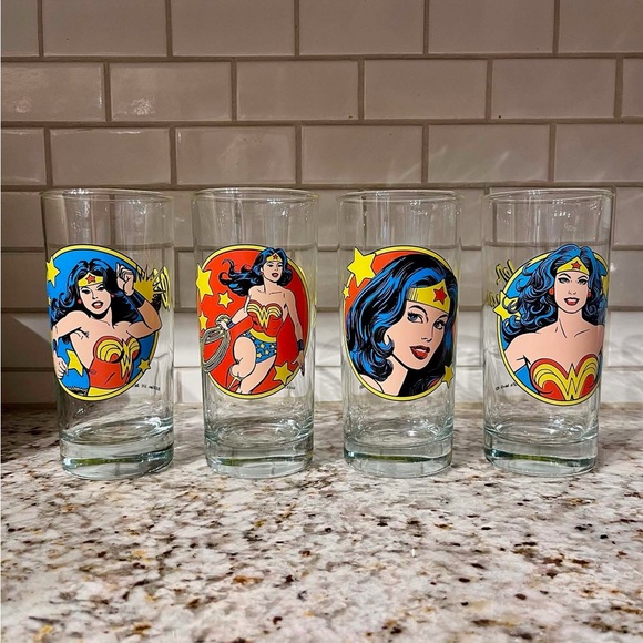 Dining | Vintage 1976 Pepsi Super Hero Wonder Woman Glasses 16 Oz Set ...
